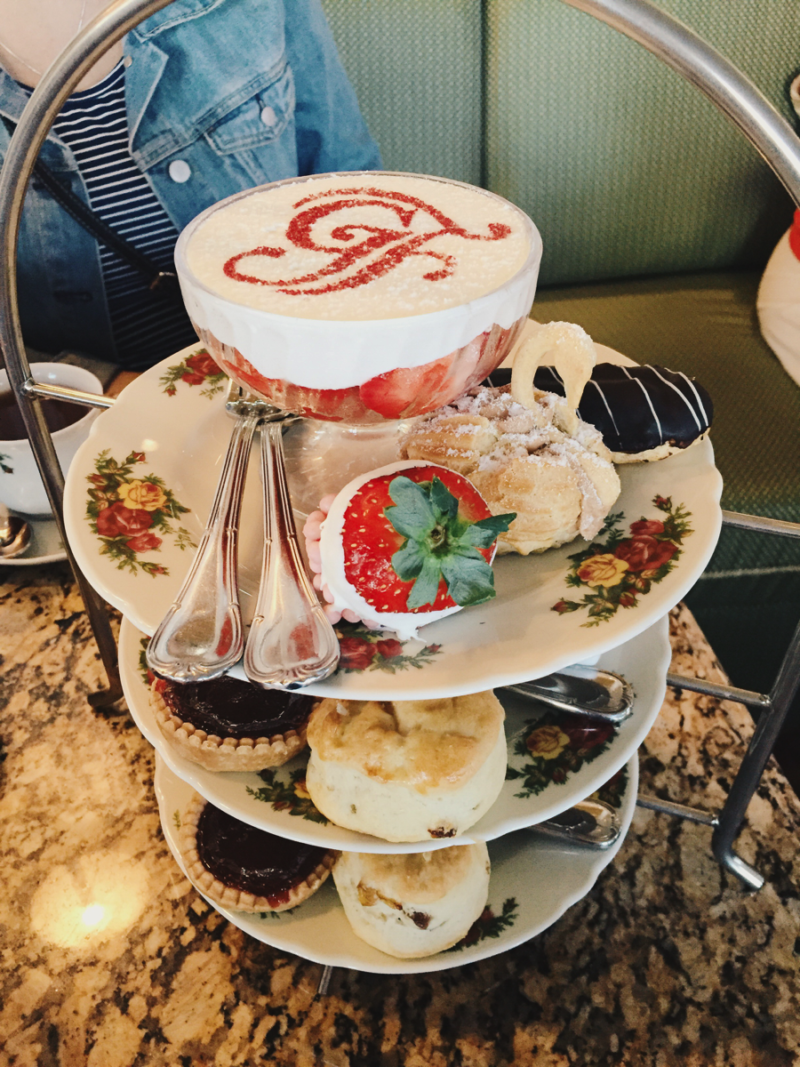 My Disney Dining Bucket List - Travel With The Magic | Travel Agent ...